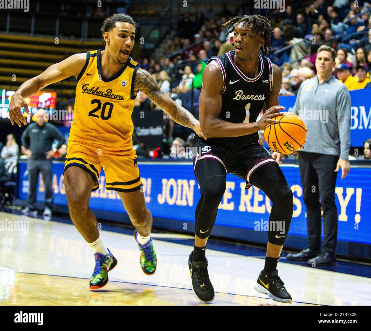 Haas Pavilion Berkeley Calif, USA. 02nd Dec, 2023. U.S.A. Santa Clara ...