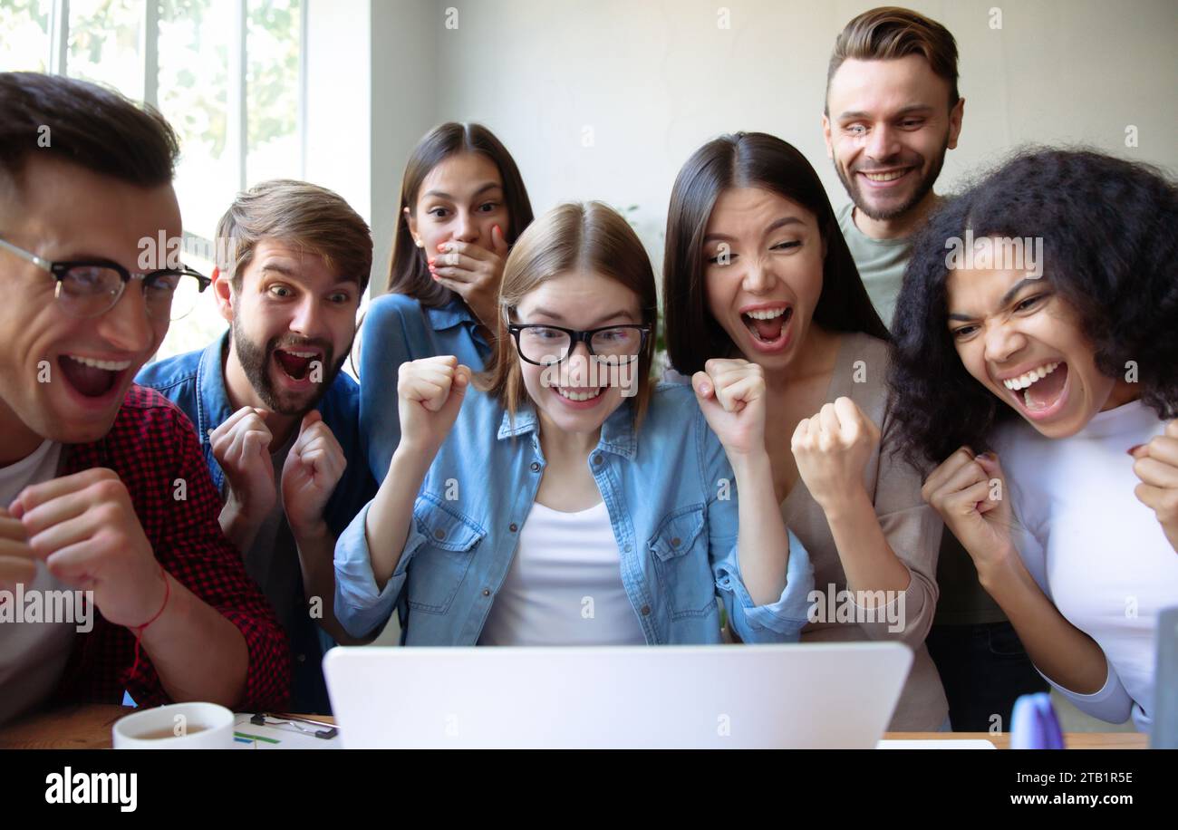 Group project celebration hi-res stock photography and images - Alamy