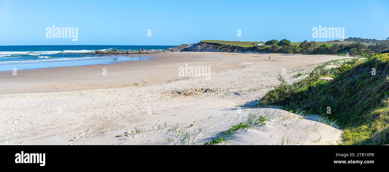 Plumbago Beach, Red Cliff - Lake Arragan, Yuraygir National Park NSW ...