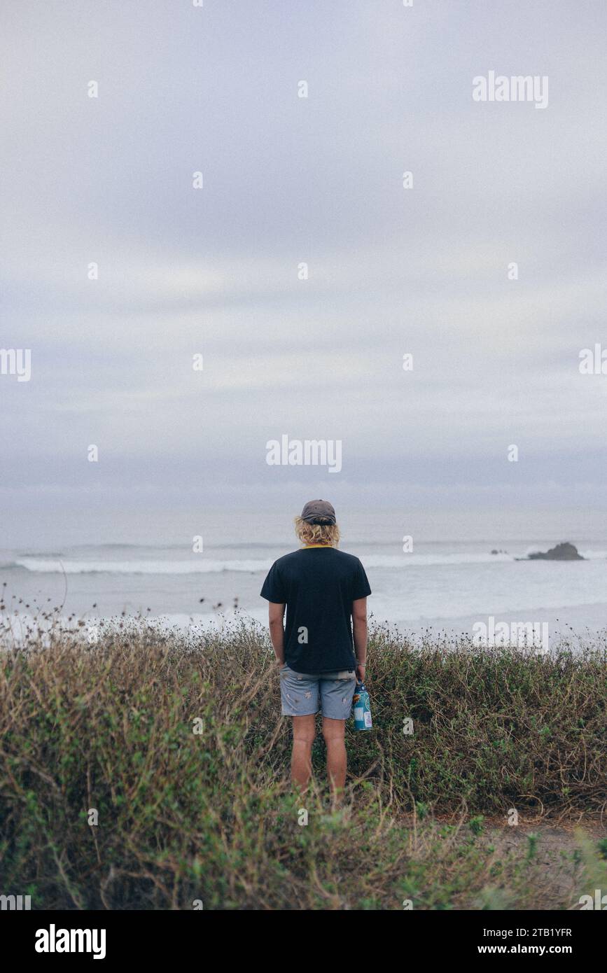 Surfer boy hi-res stock photography and images - Alamy