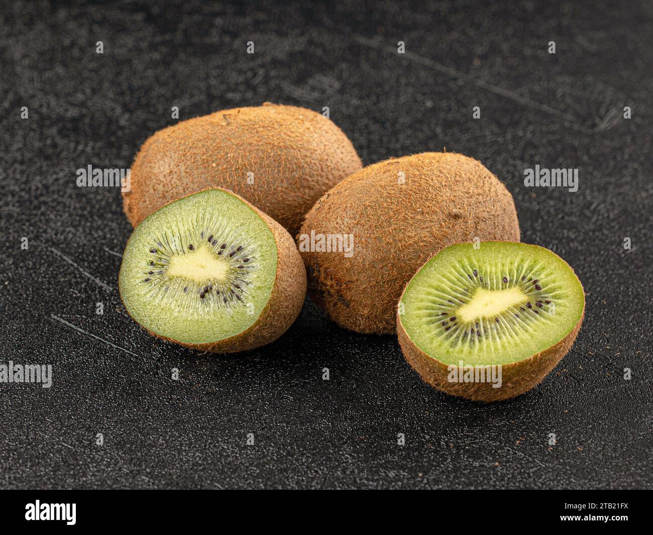 Ripe kiwi fruits Stock Photo - Alamy
