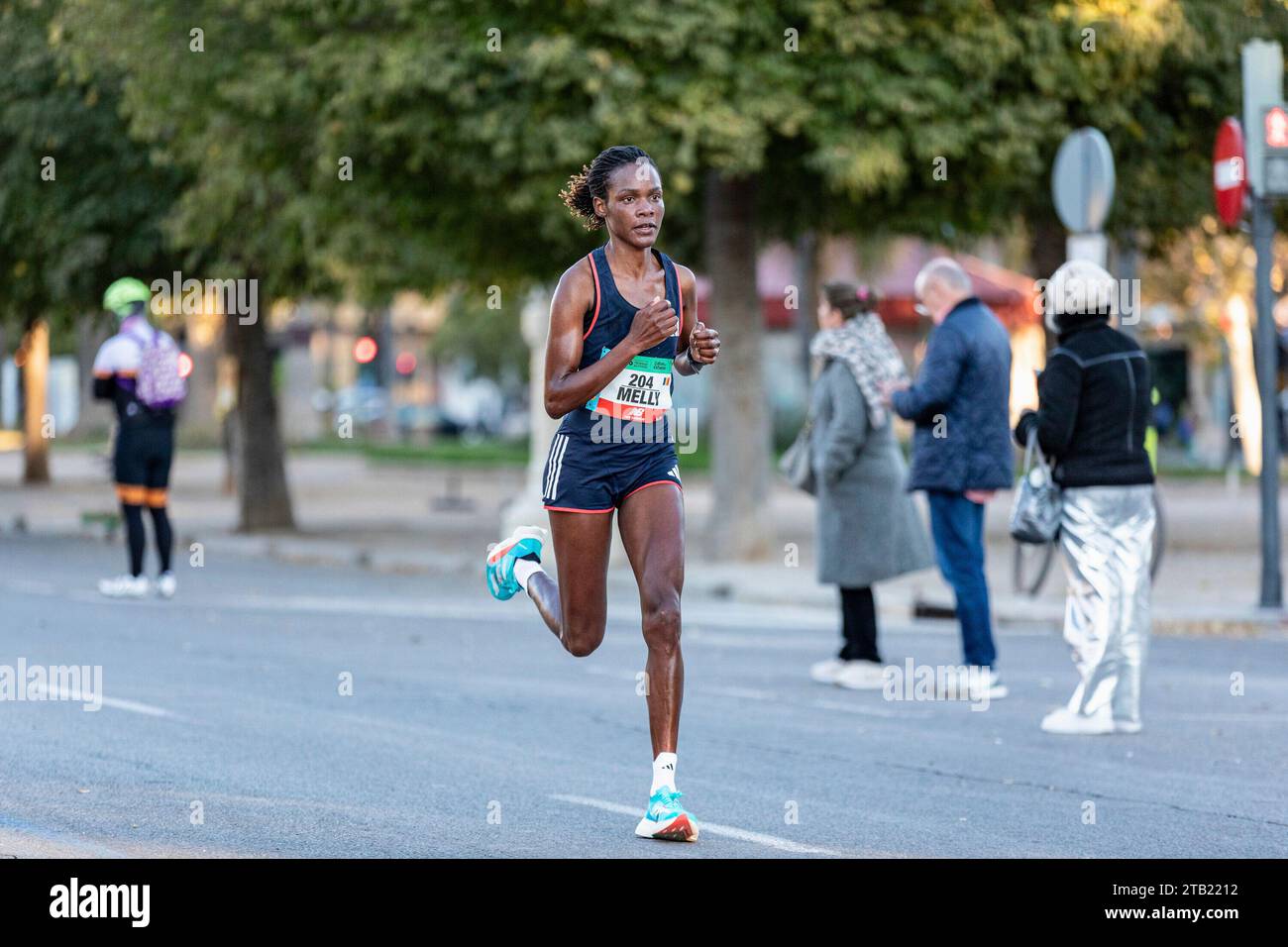 Joan Chelimo MELLY (#204, KEN) beim Marathon-Lauf in Valencia (Spanien ...