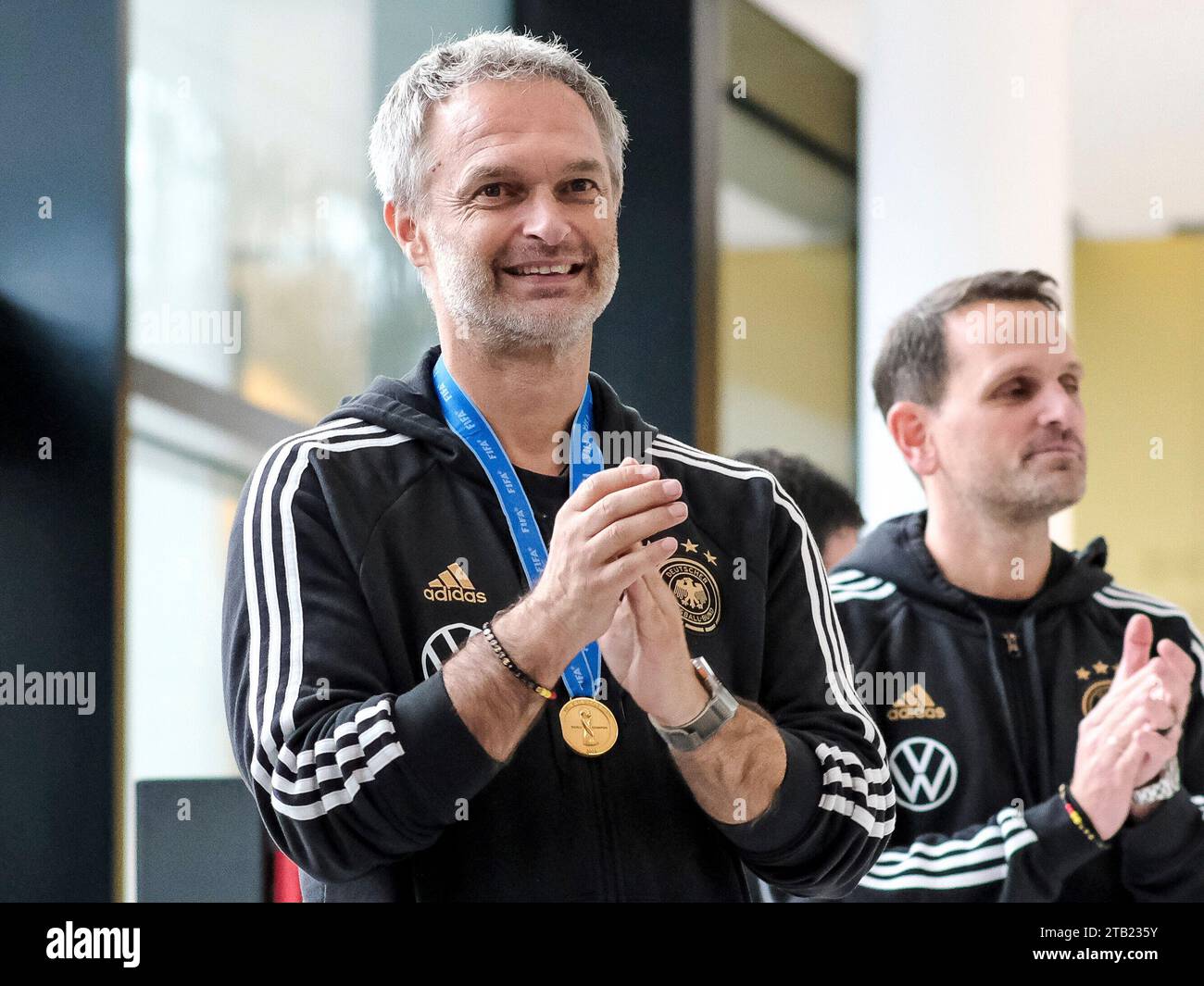 Frankfurt, Deutschland. 04th Dec, 2023. Christian Wueck (u17 Bundestrainer), GER, Offizieller ...