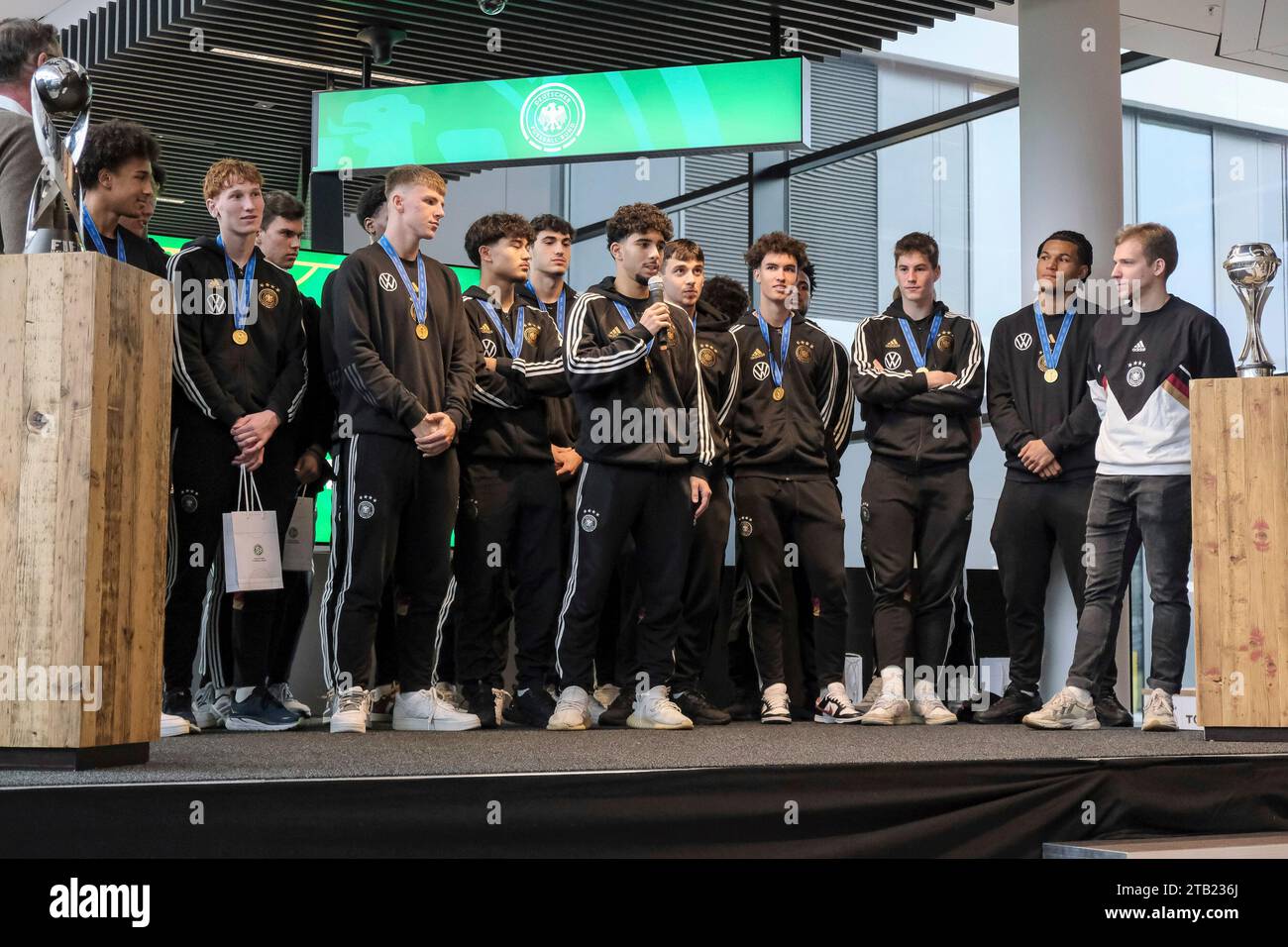 Frankfurt, Deutschland. 04th Dec, 2023. U17 Fußballnationalmannschaft, GER, Offizieller Empfang ...