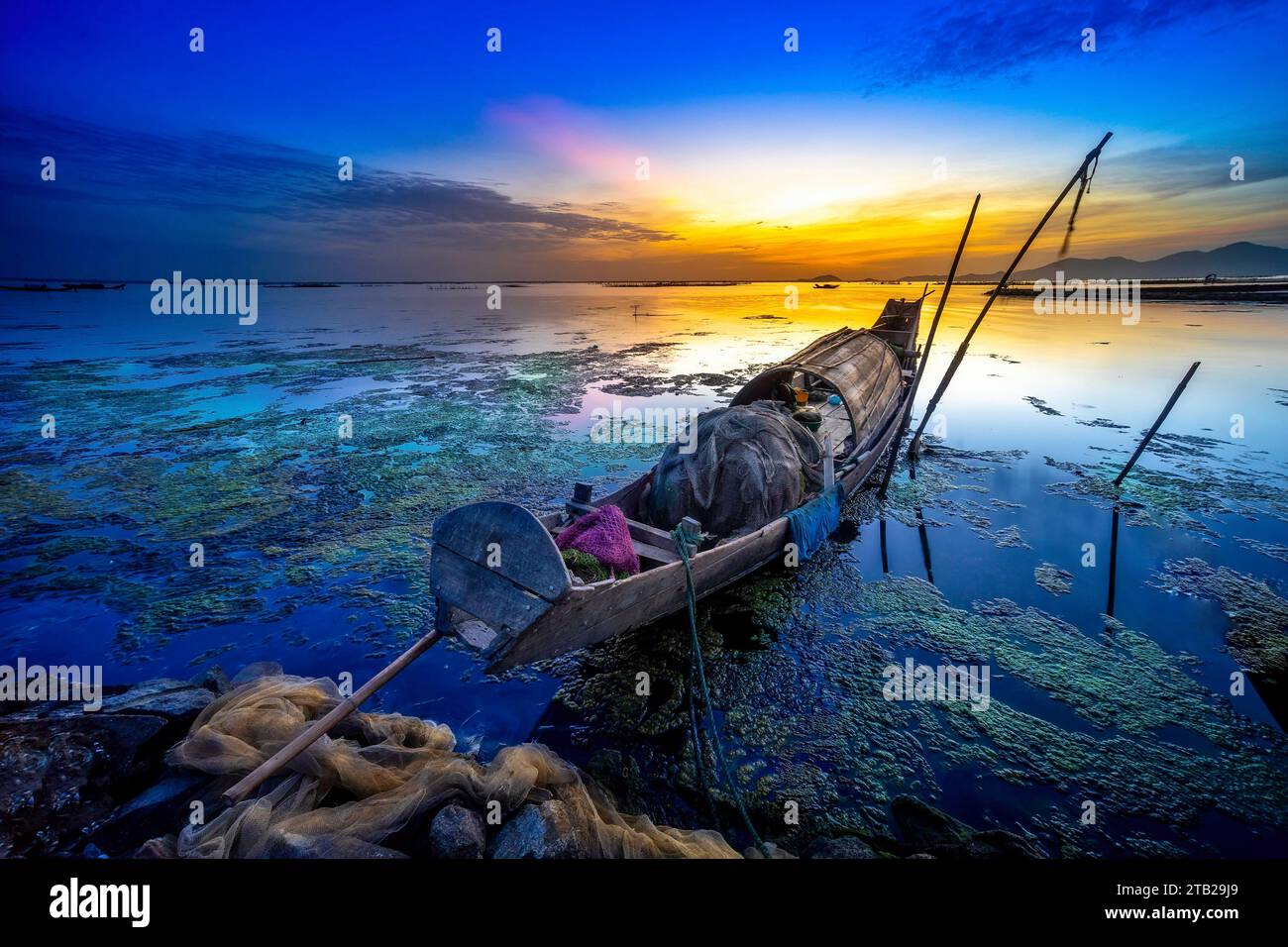 Da Bac lagoon (Tam Giang, Hue, Vietnam Stock Photo - Alamy