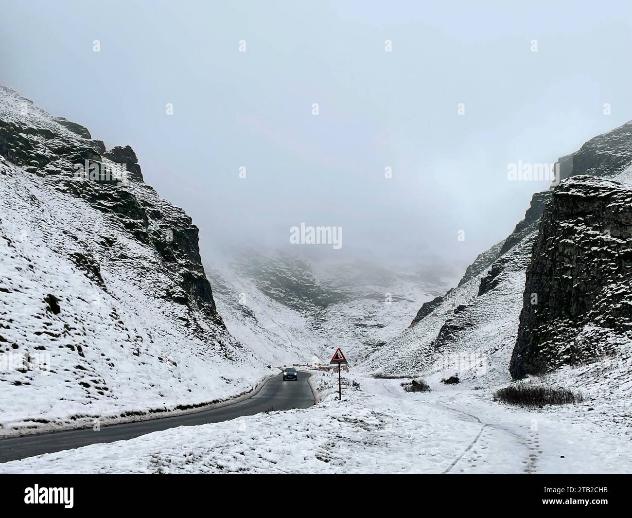 Snow in Winnats Pass, Castleton, Derbyshire. Drivers have been warned ...