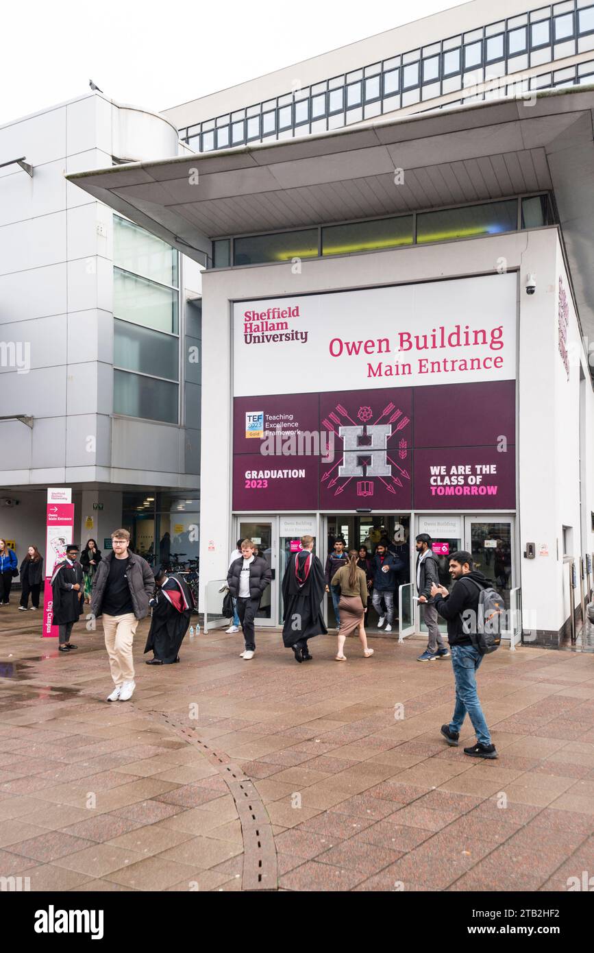 Sheffield Hallam University Owen Building, Yorkshire, UK Stock Photo ...