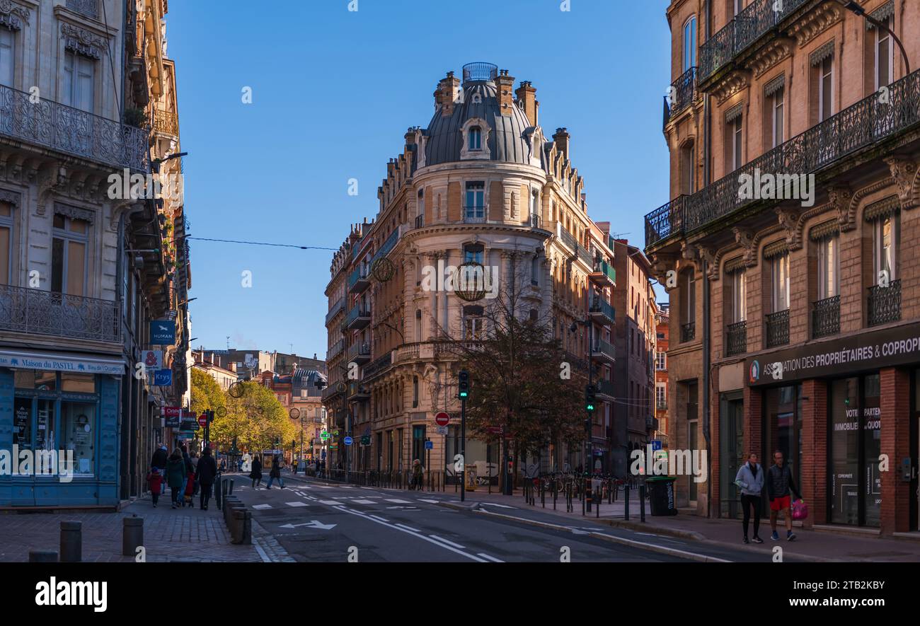 Typical facades of rue de Metz in Toulouse in Haute Garonne, Occitanie ...