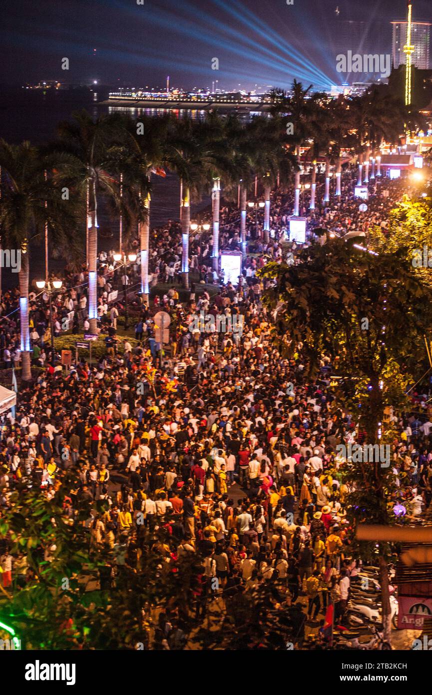 A mass gathering, the crowd on the riverfront during The Cambodian ...