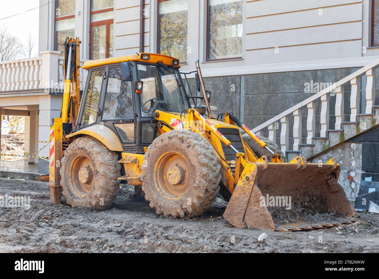 Yellow construction bulldozer Stock Photo - Alamy