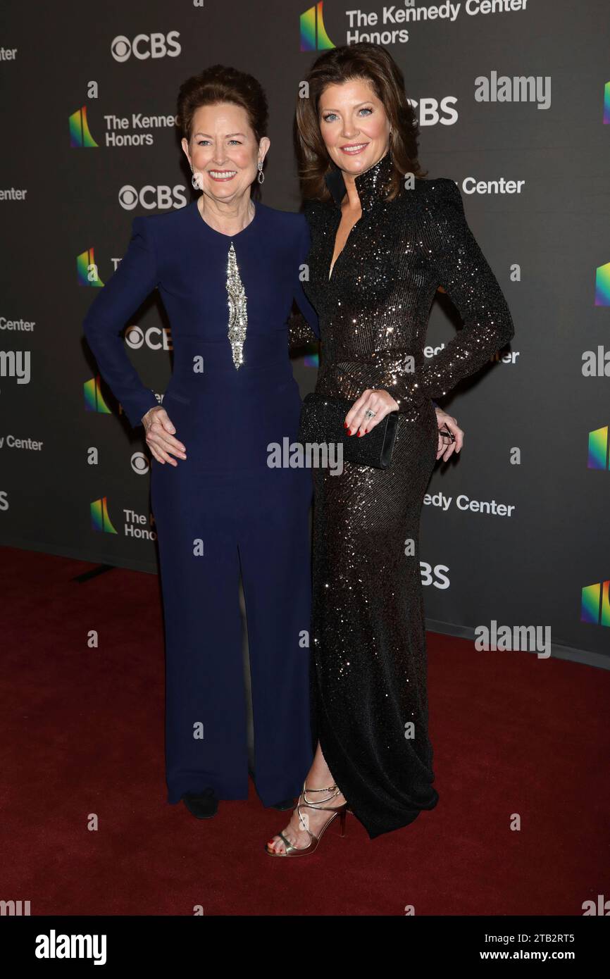 Norah O'Donnell, left, and her mother arrive at Kennedy Center Honors ...