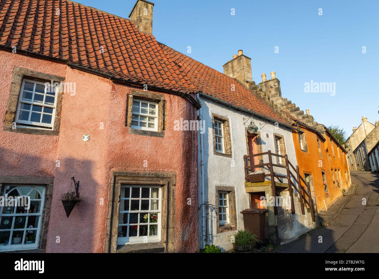 Street scene from the town of Culross, Fife, Scotland, the best ...