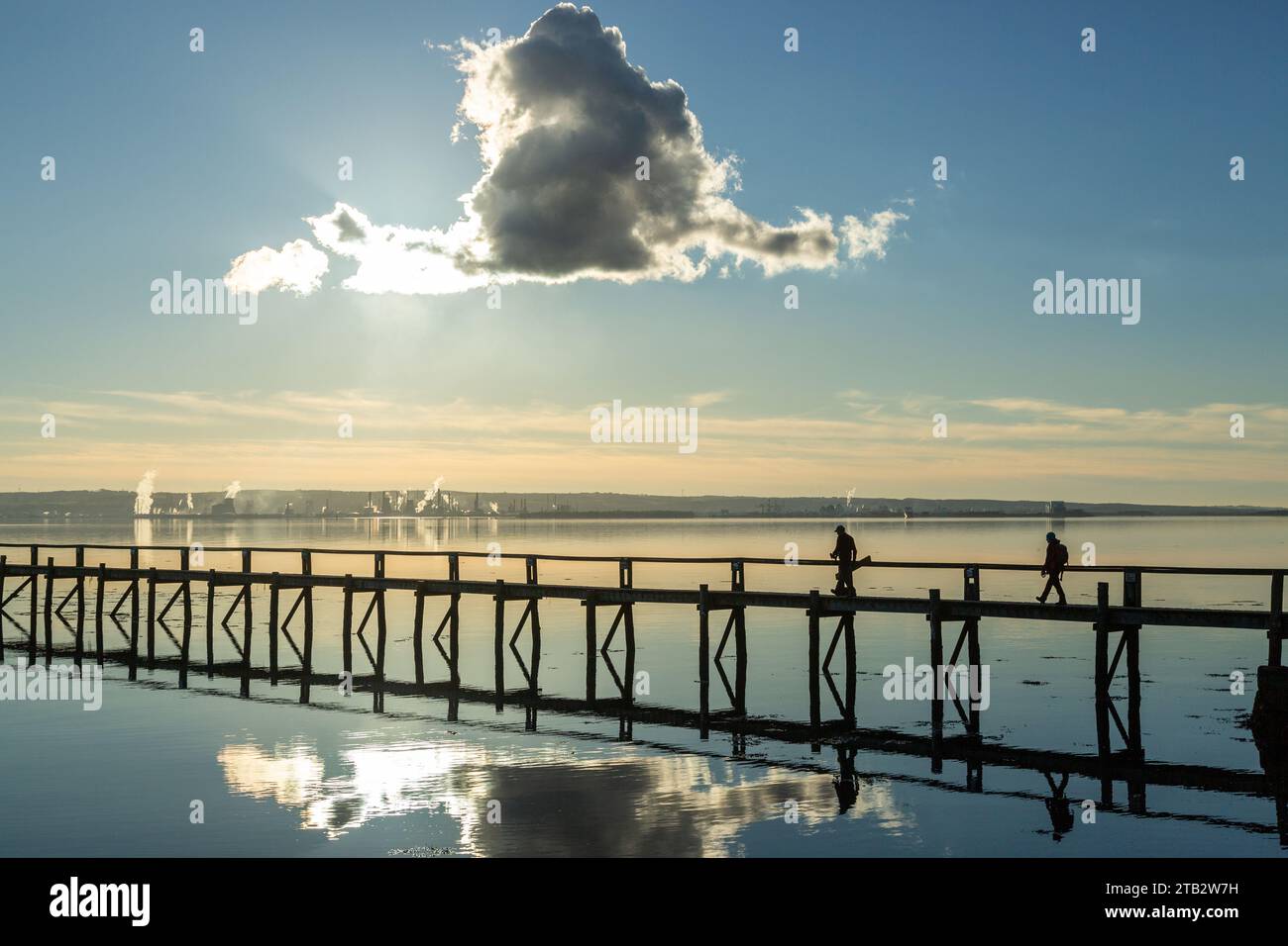 Culross old pier hi-res stock photography and images - Alamy