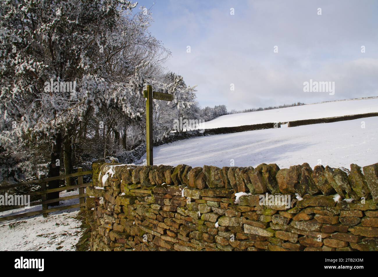 The footpath to Pinhaw Beacon by Calf Edge Farm- Snowy Winter ...