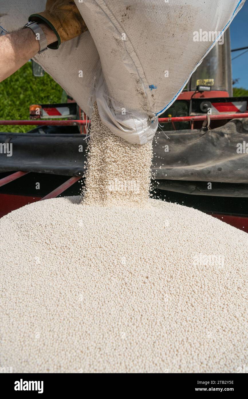 Soil actovator ammonium nitrate hi-res stock photography and images - Alamy