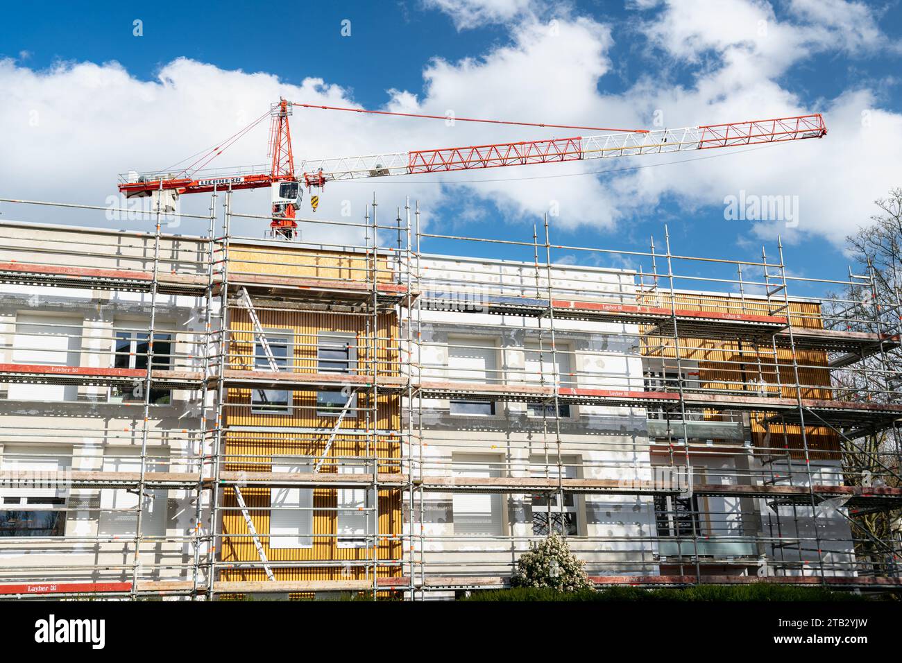 Thermal rehabilitation of apartment buildings. Renovation of facades ...