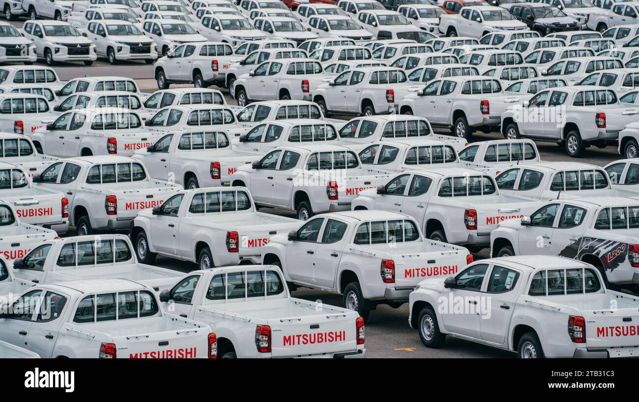 Witness the seamless parking and transportation of new hatchbacks from ...