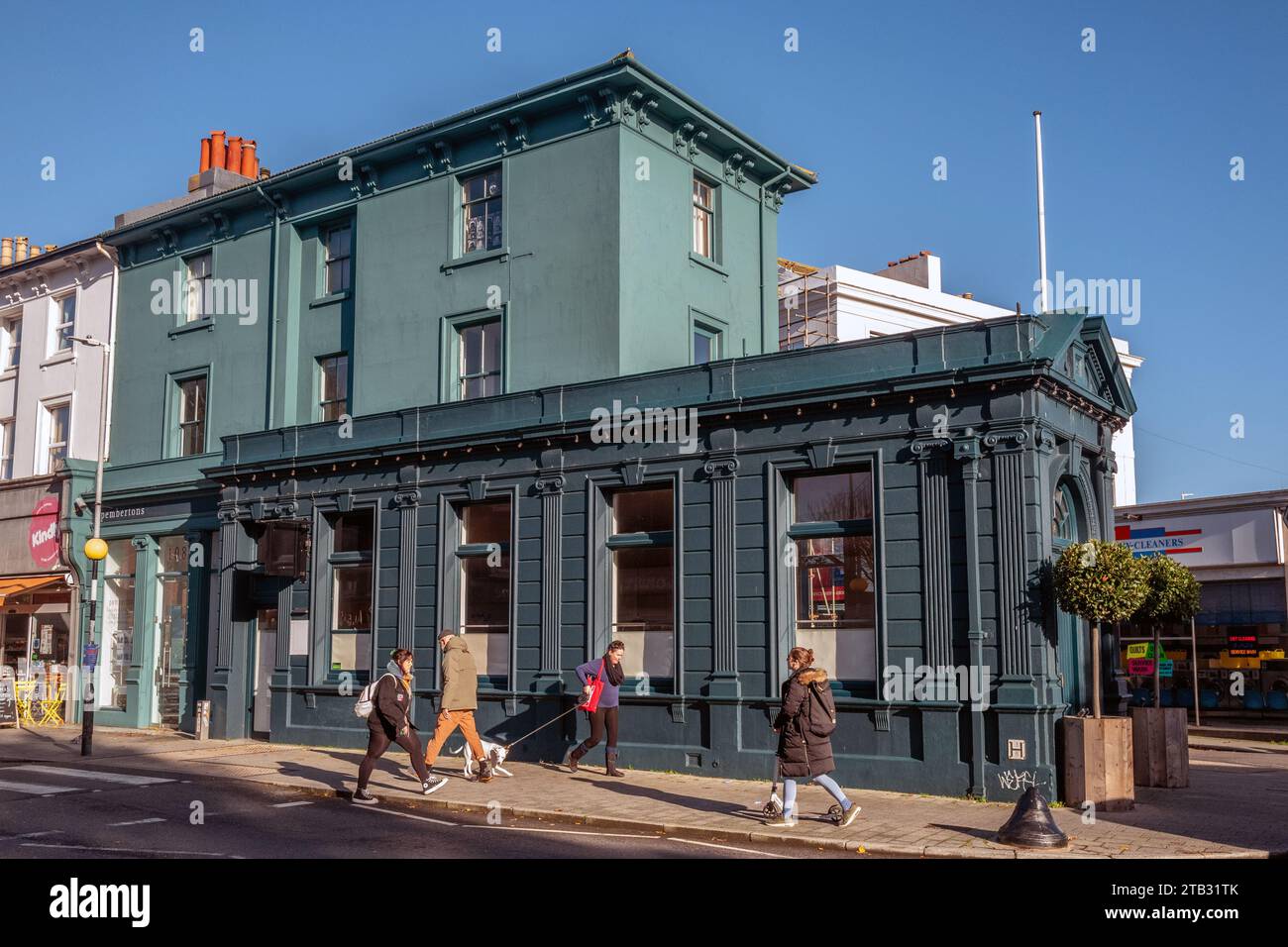 Seven dials brighton hi-res stock photography and images - Alamy