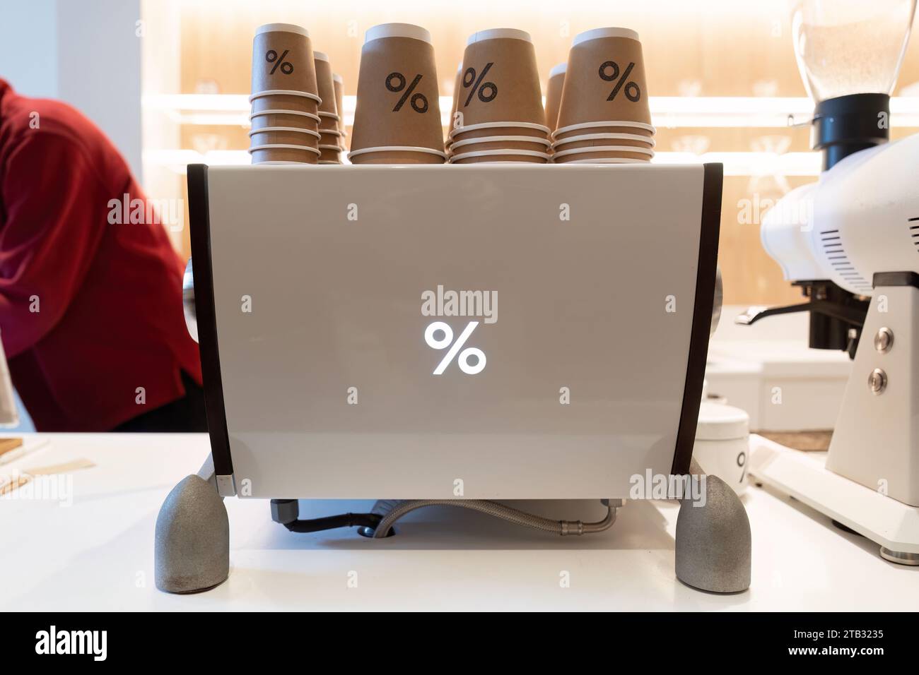 KYOTO, JAPAN - DEC 01, 2023 : Kyoto Arabica Cafe at Kiyomizu dera shrine area Stock Photo - Alamy