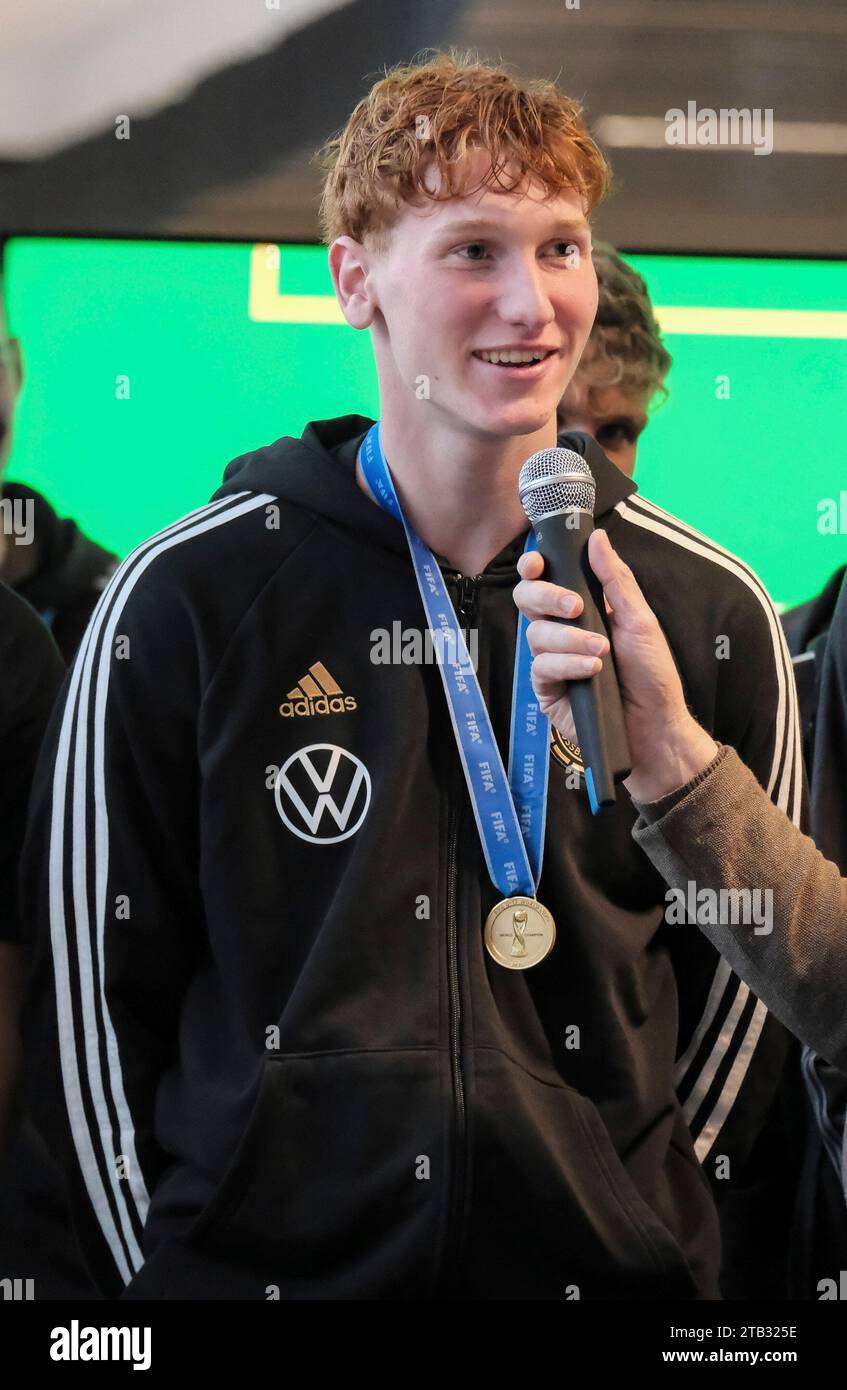 Frankfurt, Deutschland. 04th Dec, 2023. konstantin Heide (Deutschland), GER, Offizieller Empfang ...