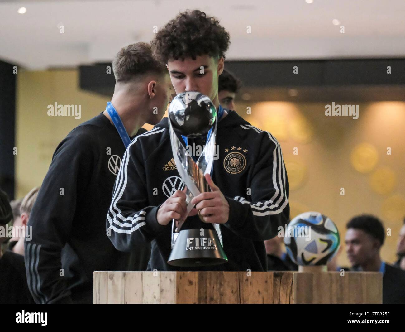 Frankfurt, Deutschland. 04th Dec, 2023. Noah Darvich (Deutschland), GER, Offizieller Empfang der ...