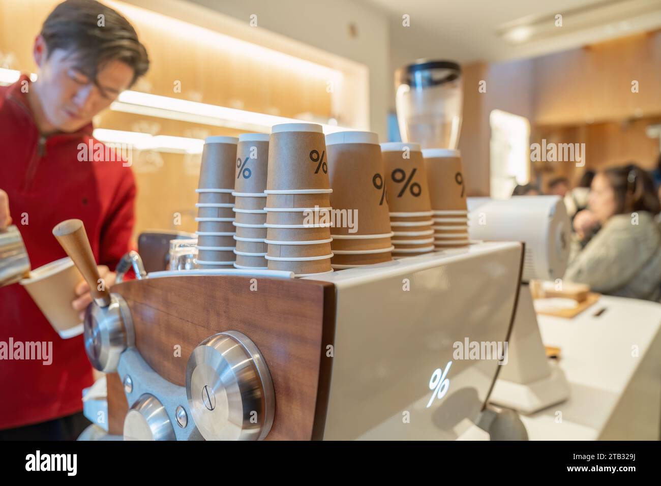 KYOTO, JAPAN - DEC 01, 2023 : Kyoto Arabica Cafe at Kiyomizu dera shrine area Stock Photo - Alamy