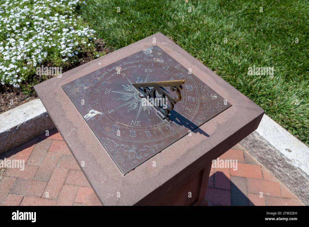 Commemorative sundial hi-res stock photography and images - Alamy