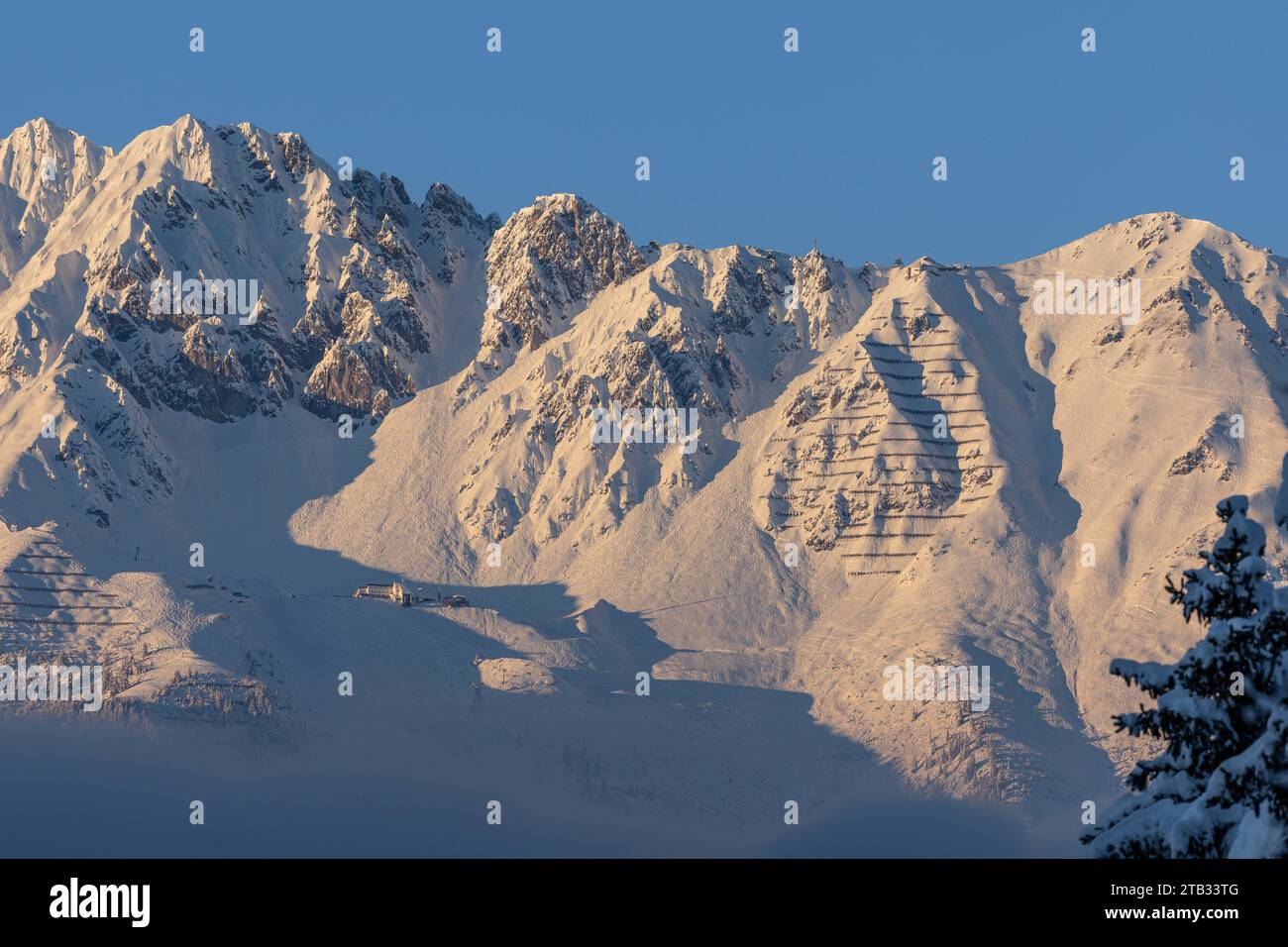 Berge pisten hi-res stock photography and images - Alamy