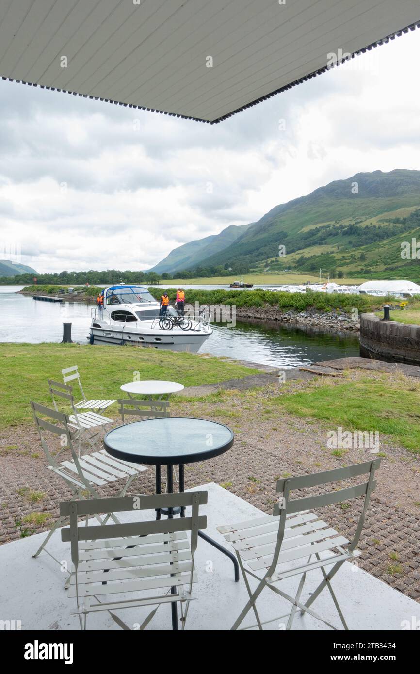 Great Glen Way by boat - leisure boat enterning Laggan Locks at the ...
