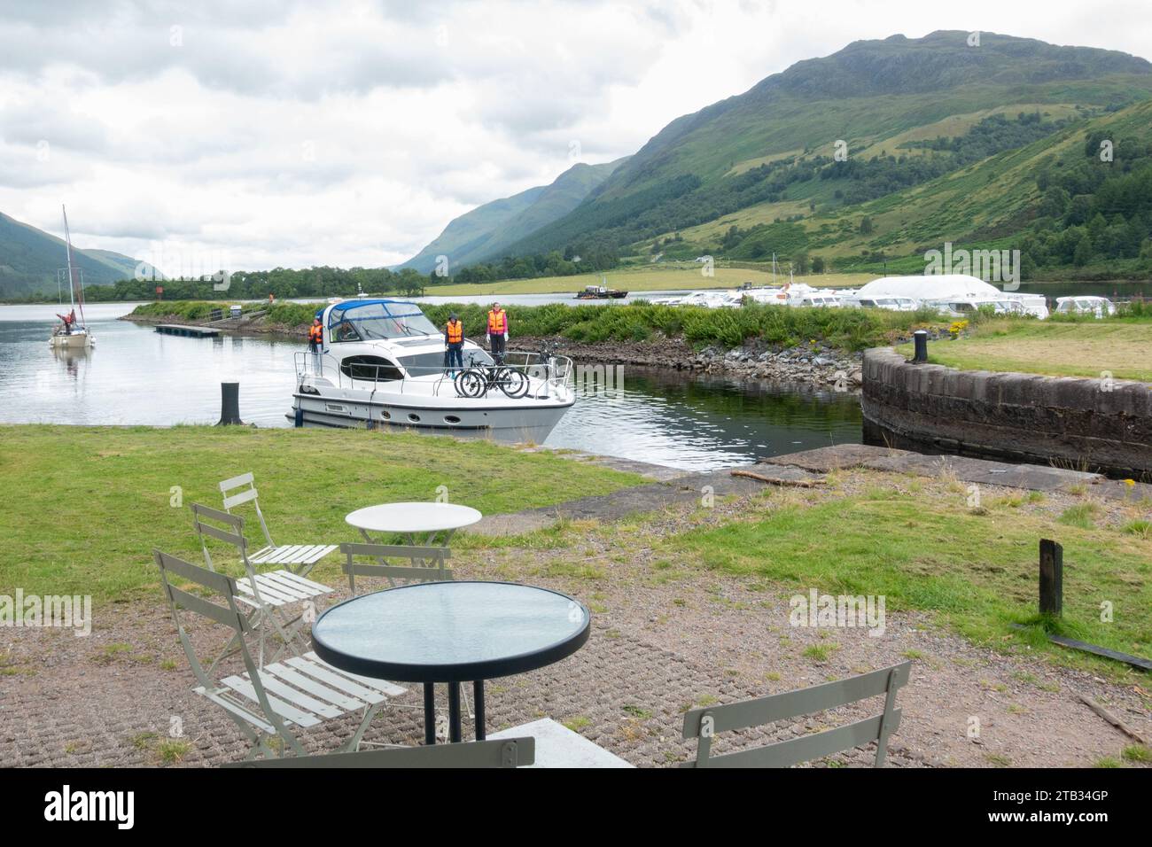 Great Glen Way by boat - leisure boat enterning Laggan Locks at the ...