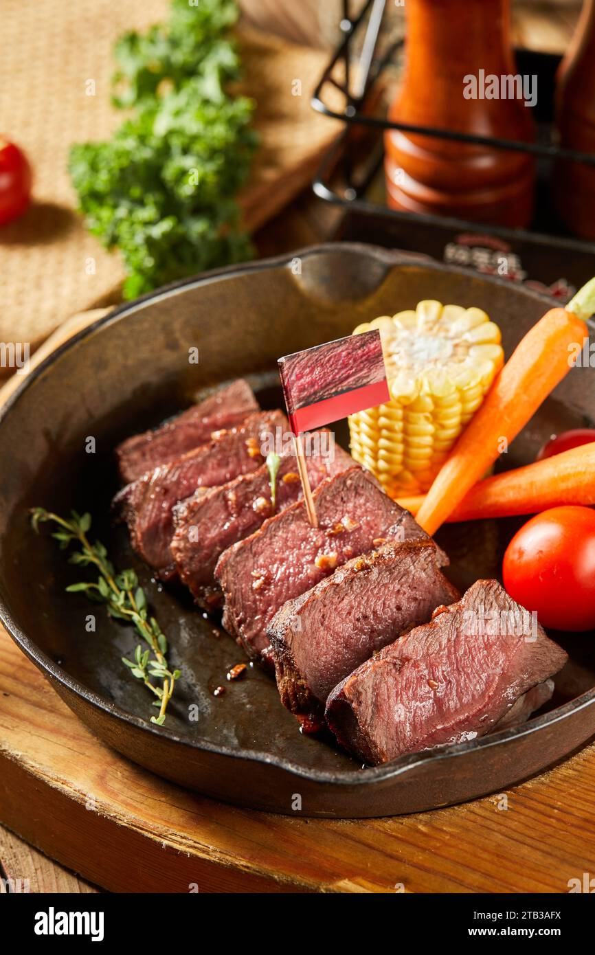 Australian M8+ Purebred Wagyu Beef Tenderloin , Black Truffe,Crackling ...