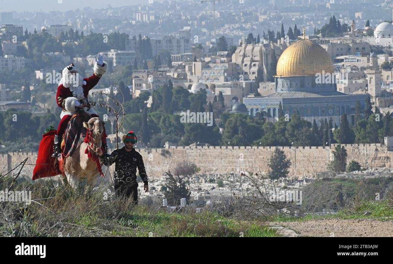 East Jerusalem, Israel. 04th Dec, 2023. Palestinian Christian Issa ...