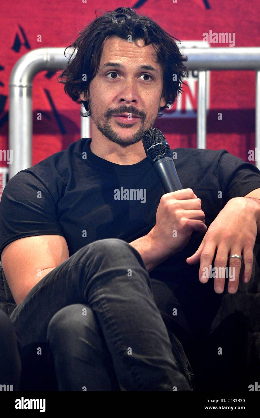 Bob curtis hi-res stock photography and images - Alamy