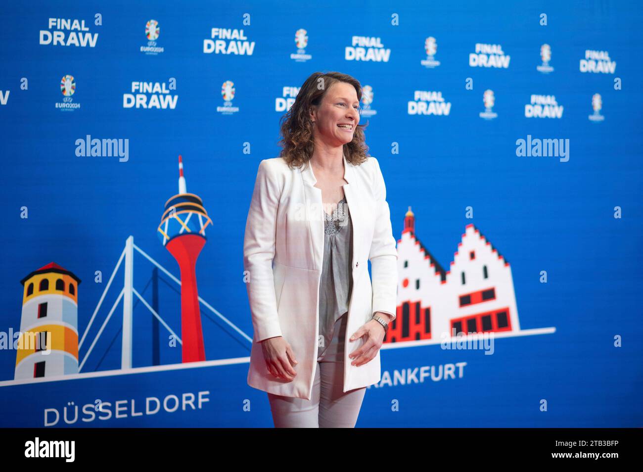 Kathrin Lehmann (Sportlerin, TV Expertin), Ankunft am roten Teppich ...