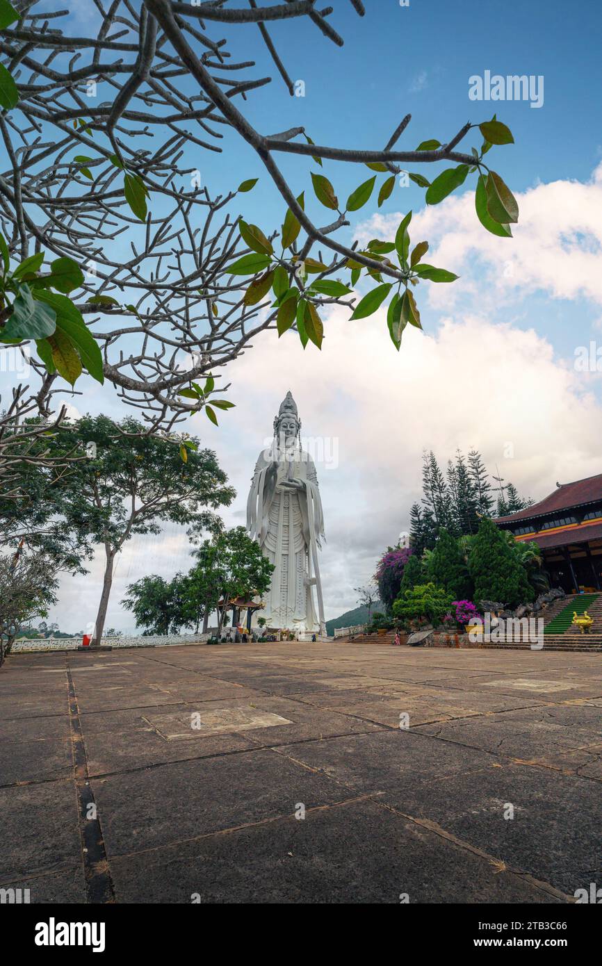 Dong zen temple hi-res stock photography and images - Alamy