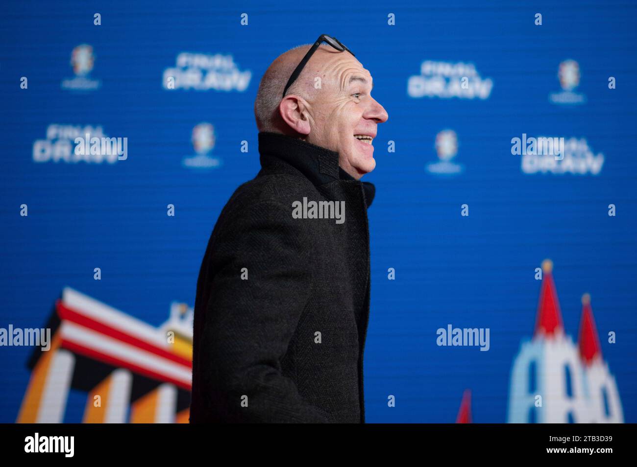 Bernd Neuendorf (Deutschland, DFB Präsident), Ankunft am roten Teppich ...