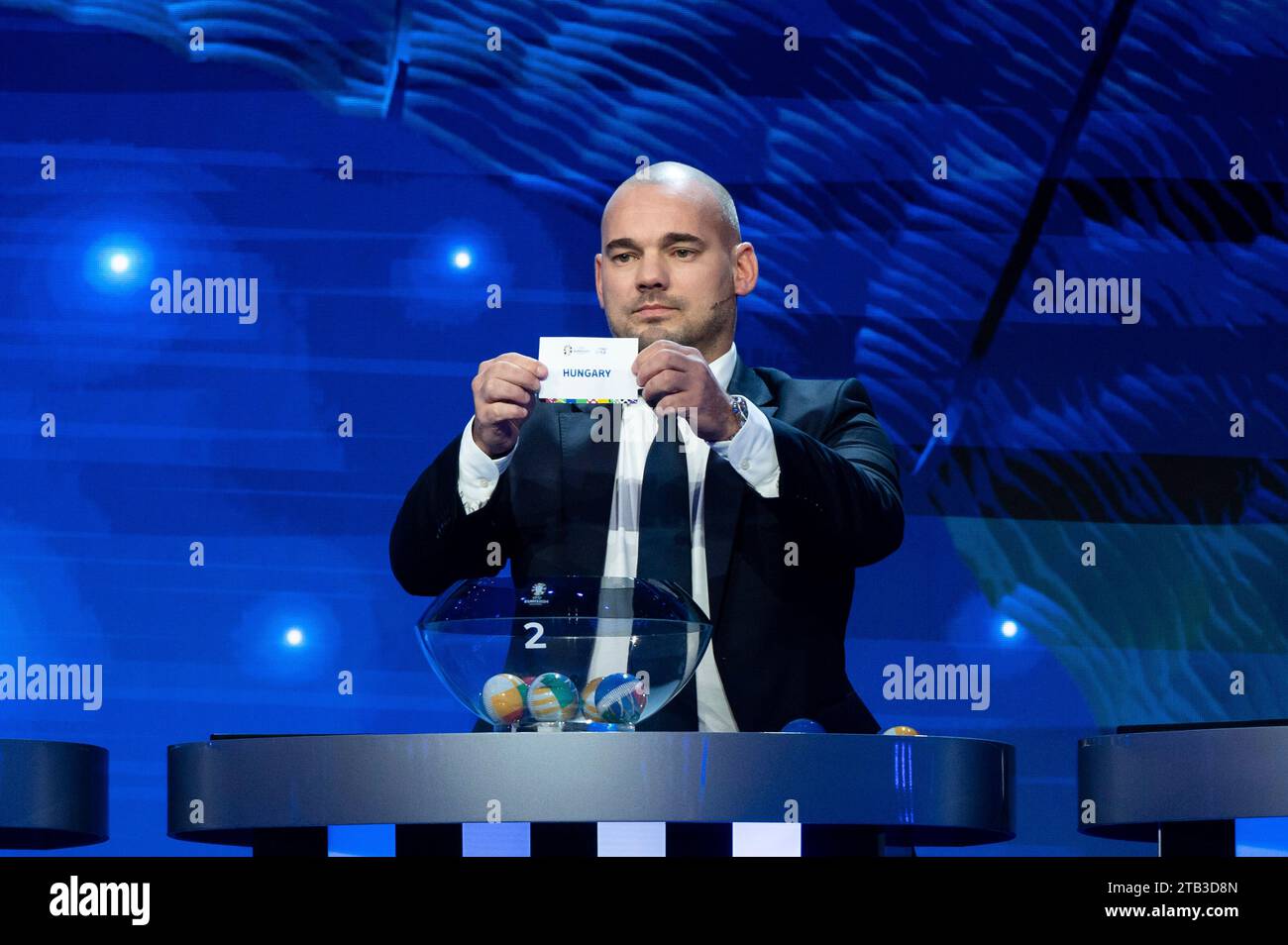 Wesley Sneijder (Niederlande) zieht das Los Ungarn, GER, UEFA Euro 2024 ...