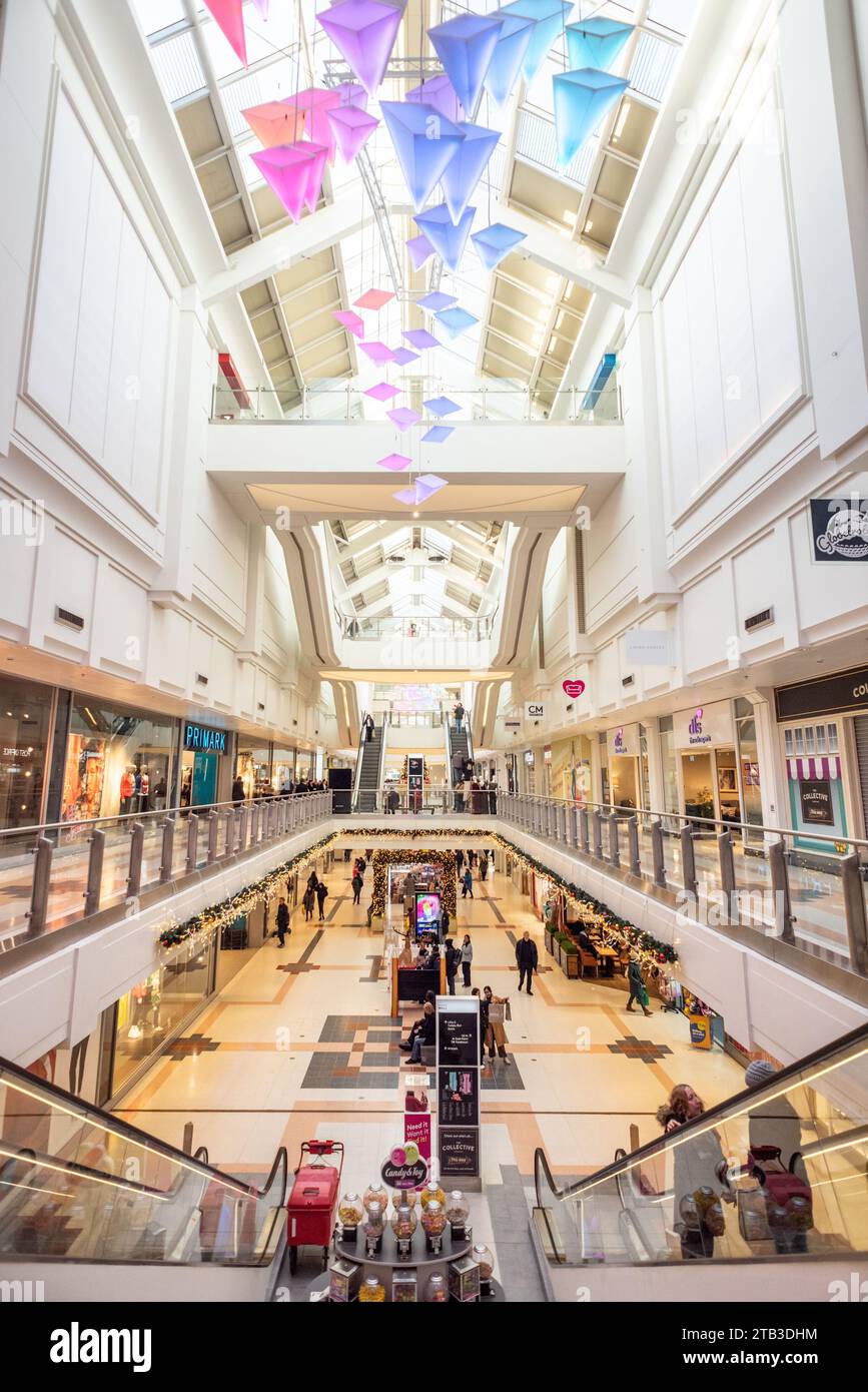 Newtown shopping centre hi-res stock photography and images - Alamy