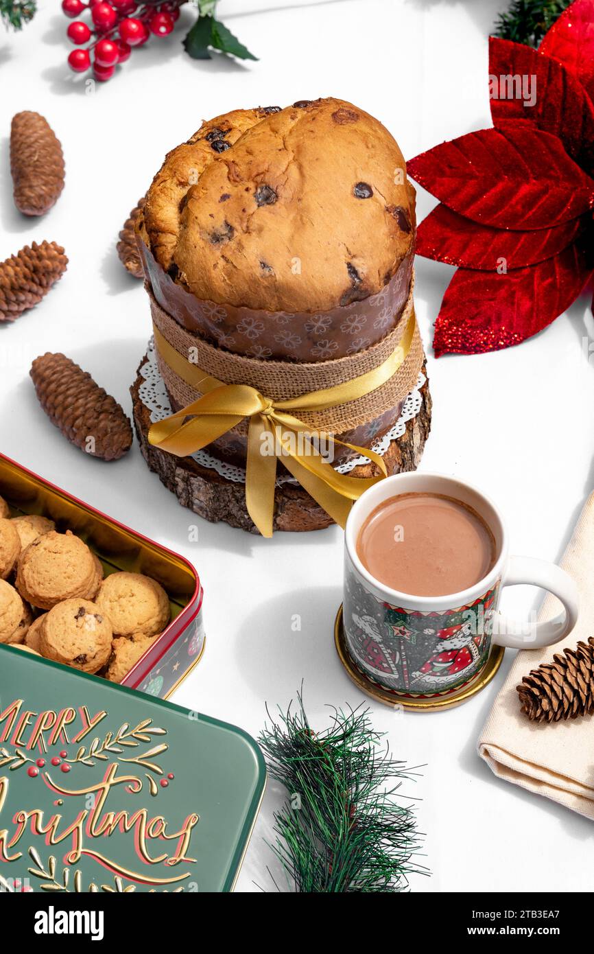 Panettone box hi-res stock photography and images - Alamy