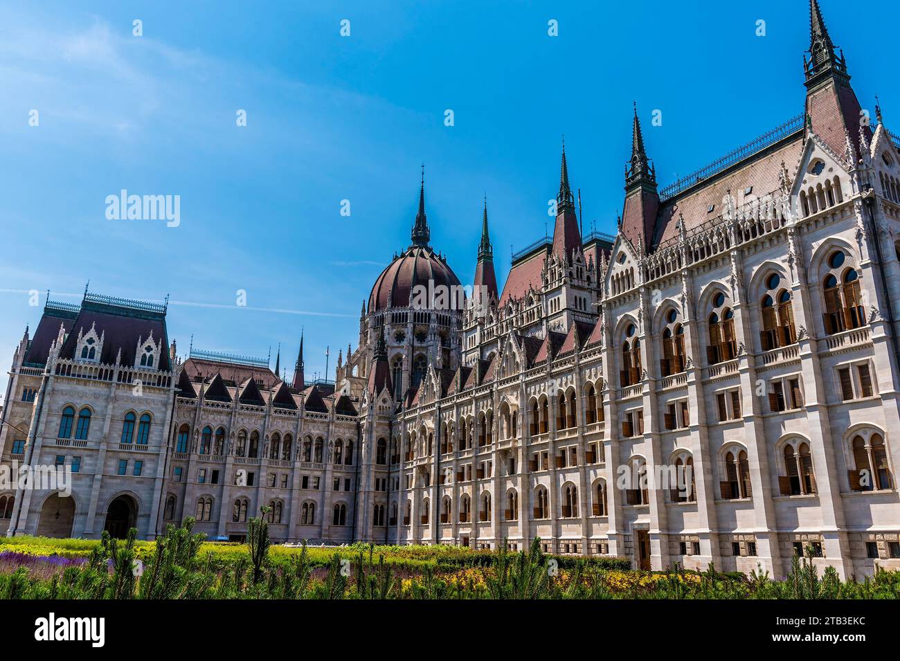 Quiet street in budapest hi-res stock photography and images - Alamy