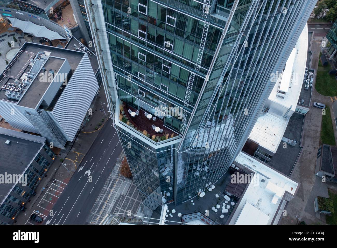 Skyscraper balcony hi-res stock photography and images - Alamy