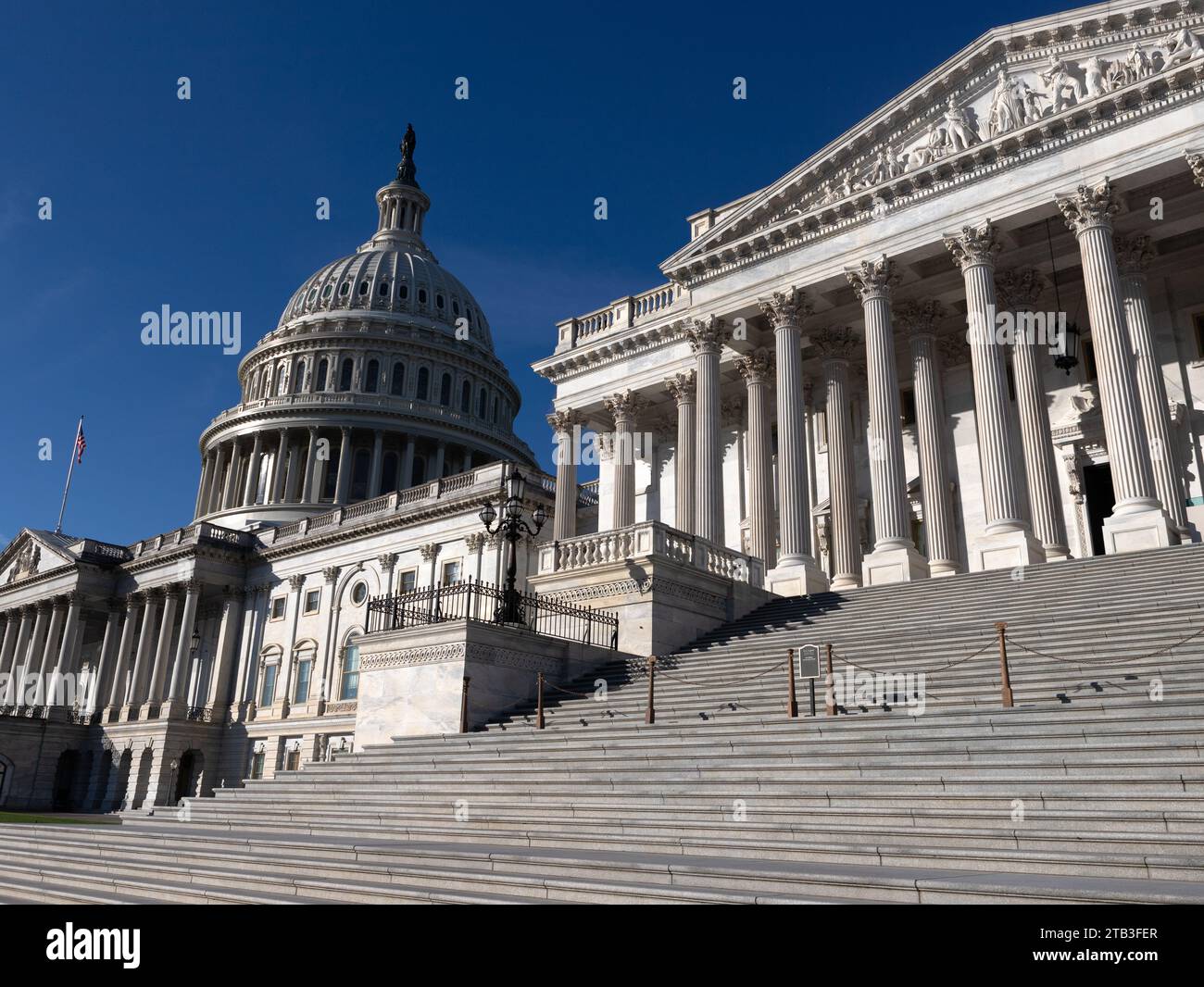 Us capitol rotunda paintings hi-res stock photography and images - Alamy
