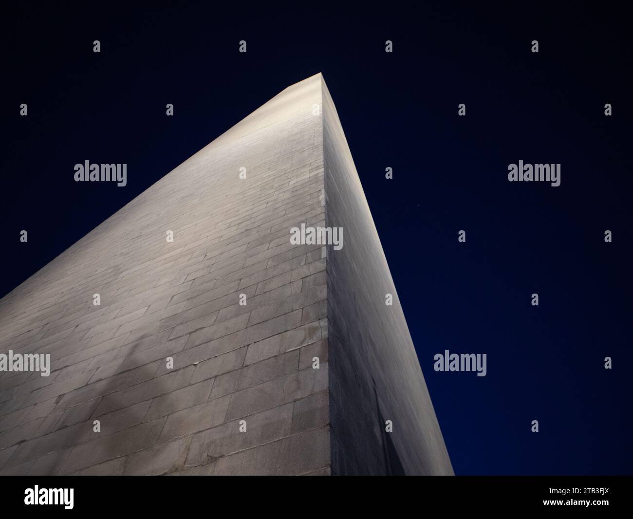 The Washington Monument is an obelisk on the National Mall in ...