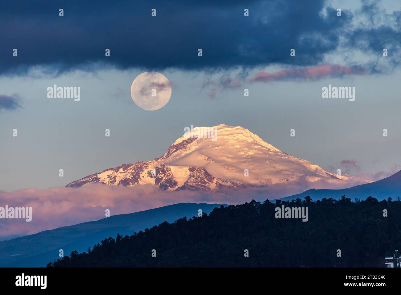 Ecuador cayambe volcano andes mountains hi-res stock photography and ...