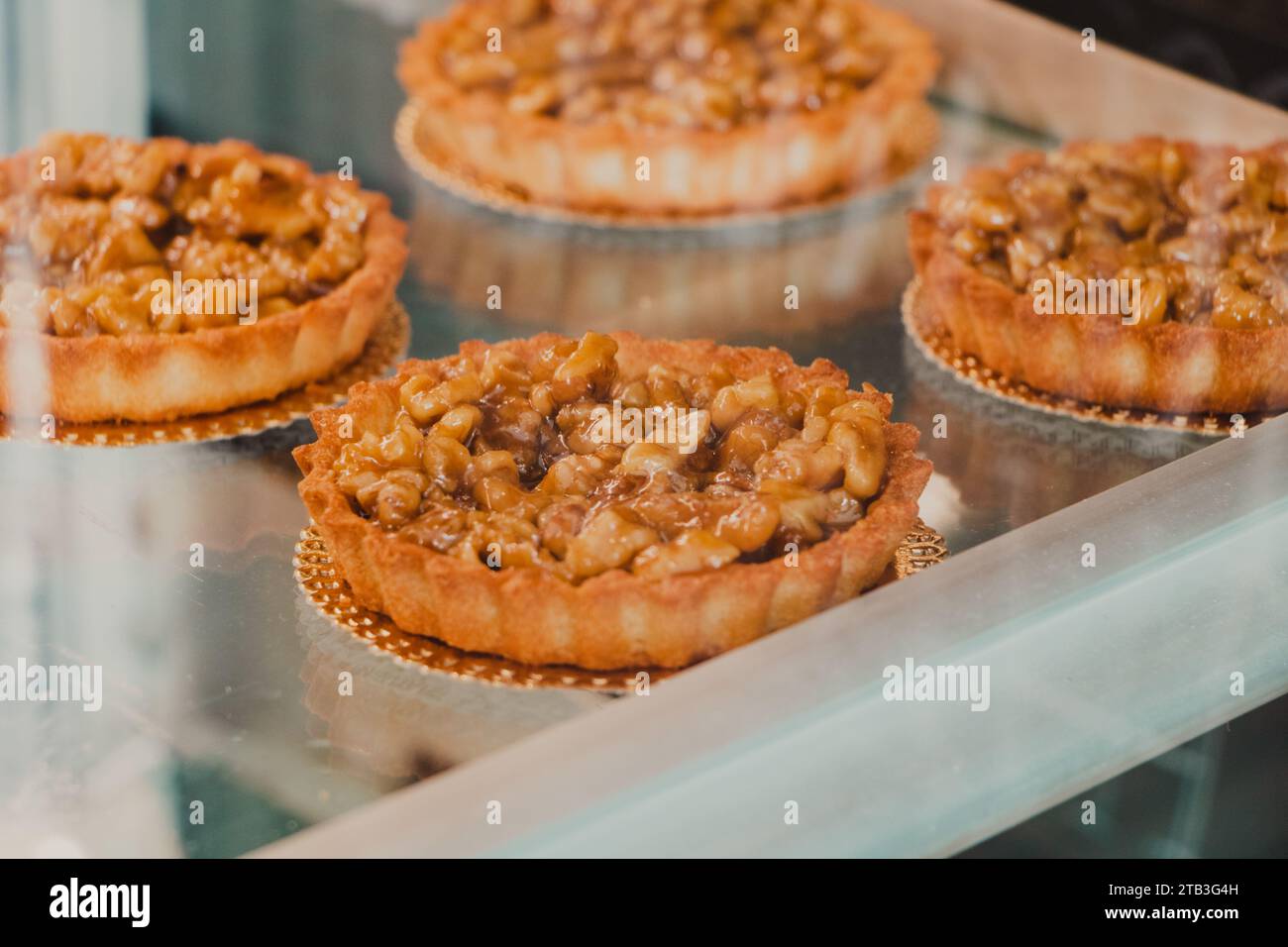 Pies bakery display hi-res stock photography and images - Alamy