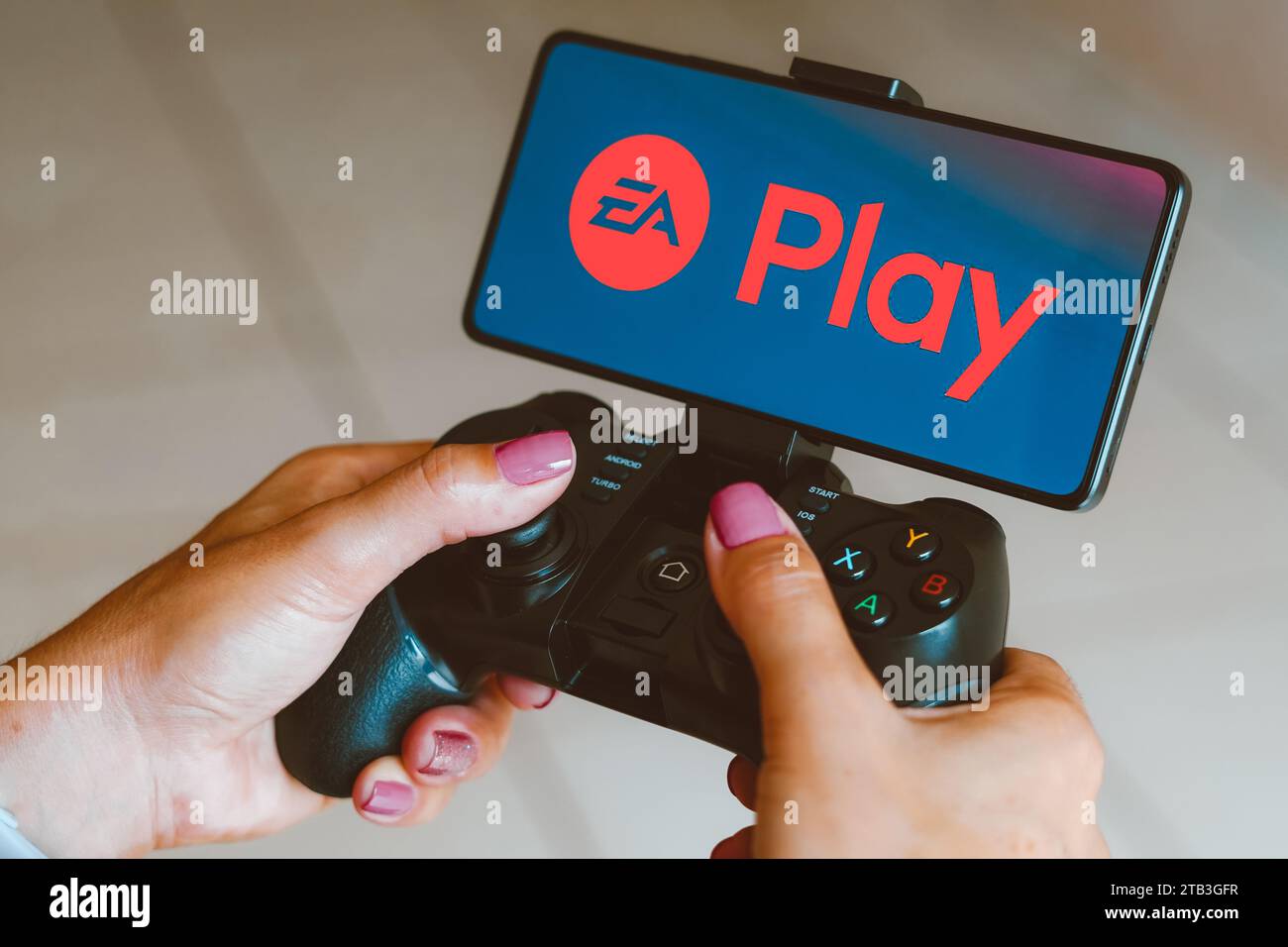 Play logo hi-res stock photography and images - Alamy