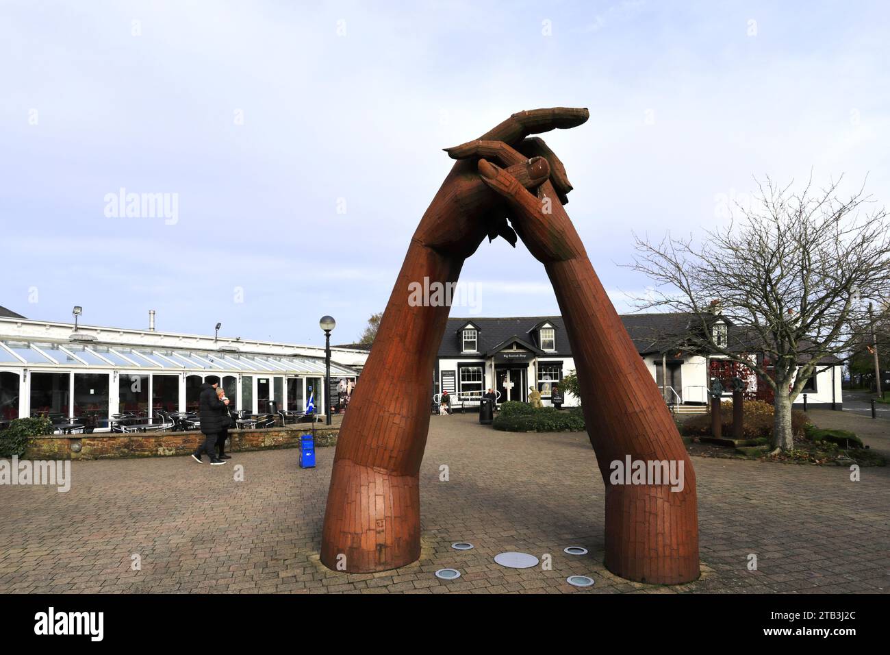 The Statue of Clasping hands at Gretna Green, Dumfries and Galloway ...