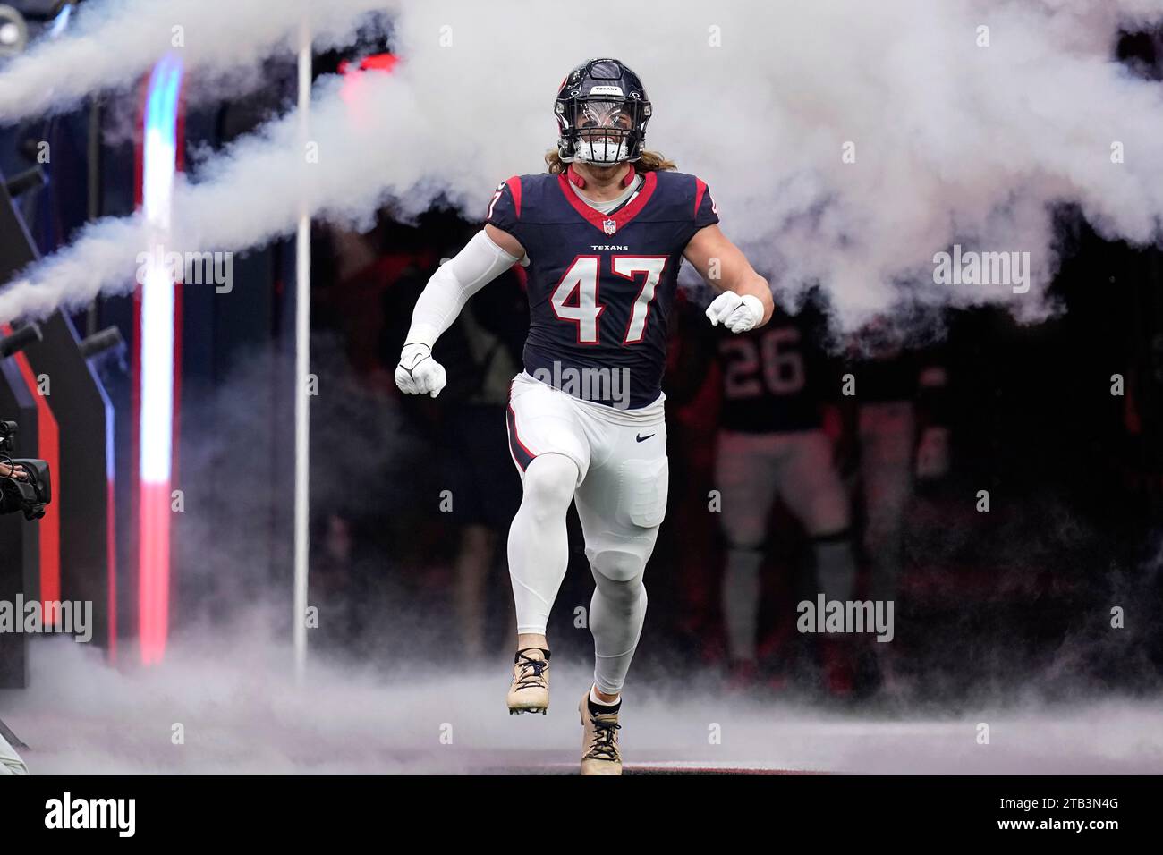 Houston Texans fullback Andrew Beck (47) runs on to the field before an ...