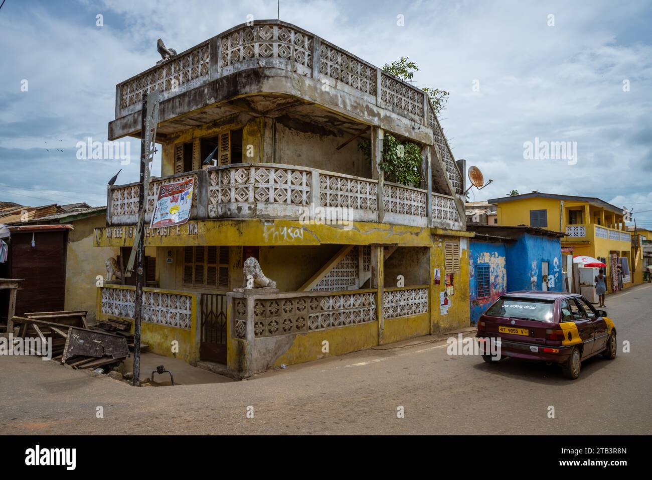 Modern car and old colonial Dutch house in Elmina, Ghana Stock Photo ...