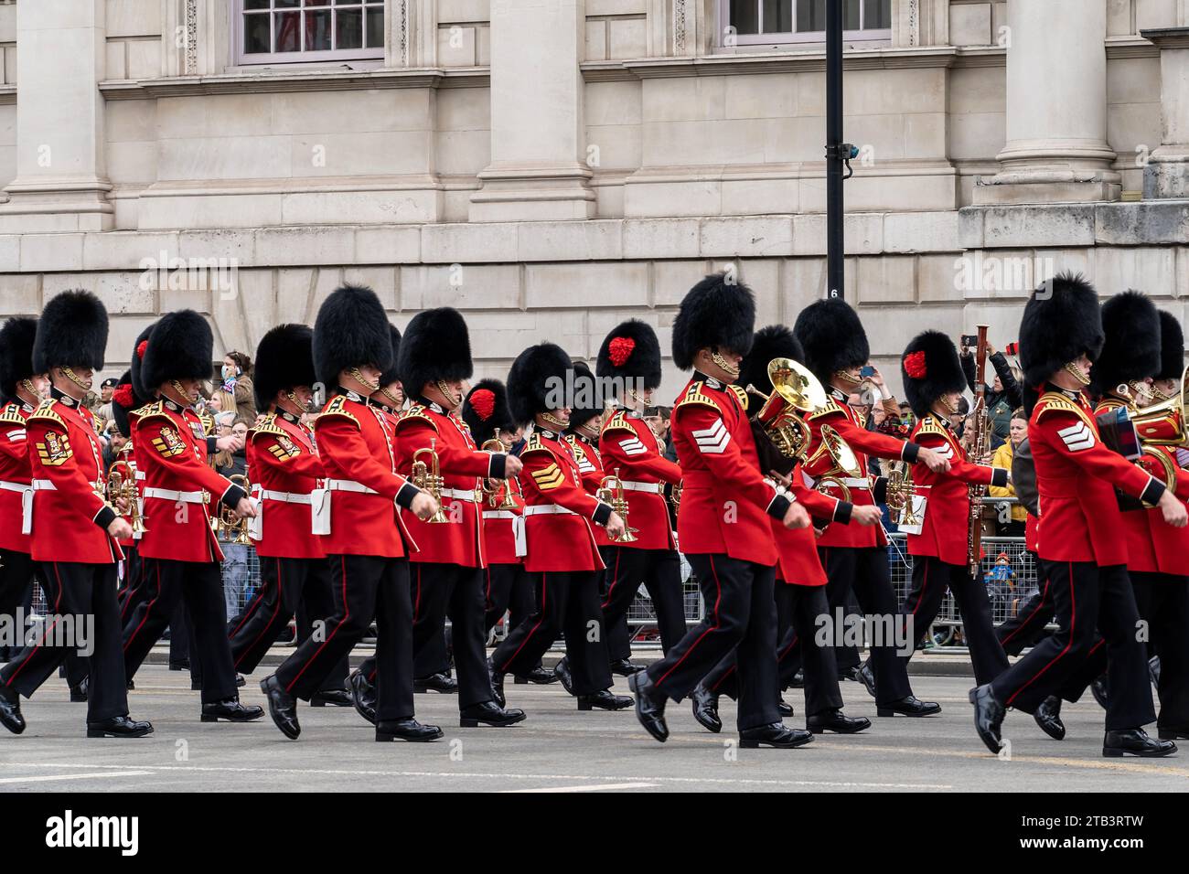 Royal guards during the Procession for Queen Elizabeth II Stock Photo ...